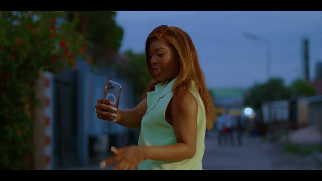 Koffi Olomide Ft. Cindy Le Cœur - MAMA EYENGA Music Video | AltSounds Music Video Database